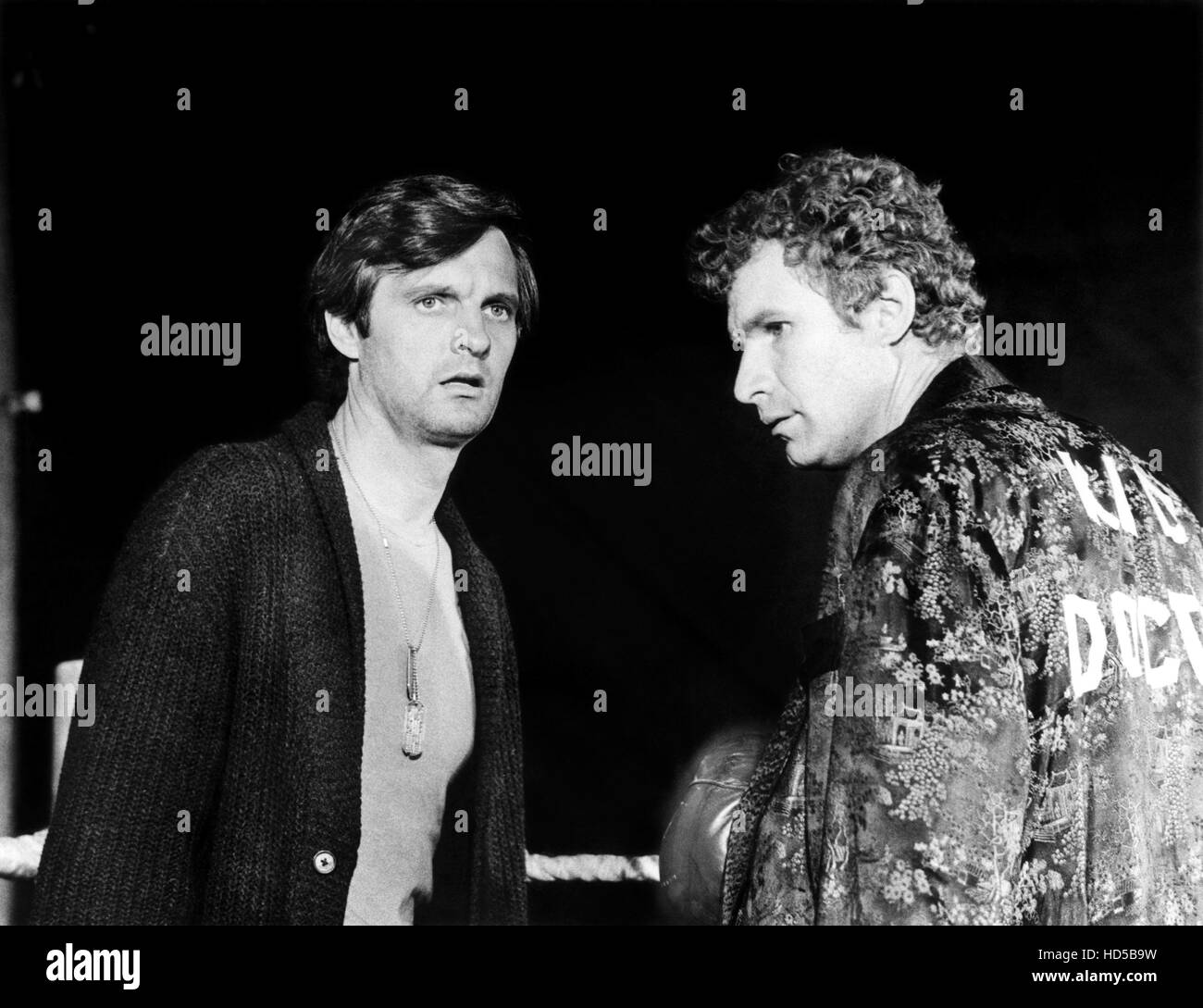 MASH, (aka M*A*S*H), from left: Alan Alda, Wayne Rogers (Season 1, 1972 ...