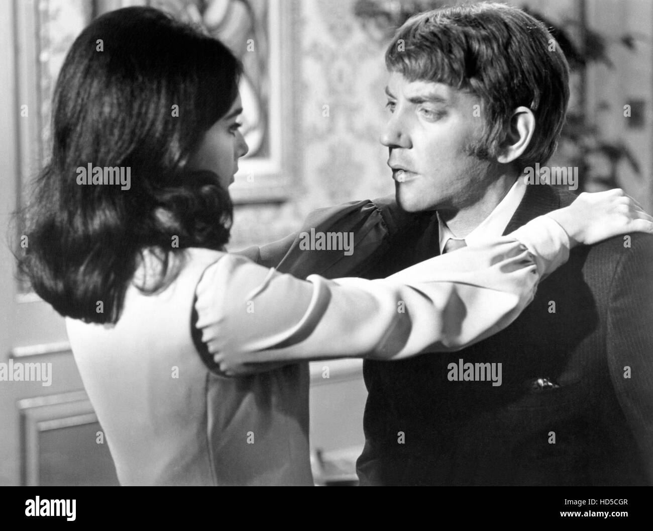 THE NAME OF THE GAME, (from left): Suzanne Pleshette, Donald Sutherland ...