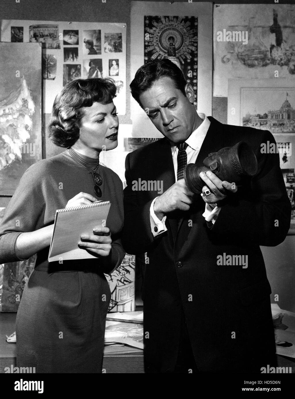PERRY MASON, Barbara Hale, Raymond Burr, 1957-66 Stock Photo - Alamy
