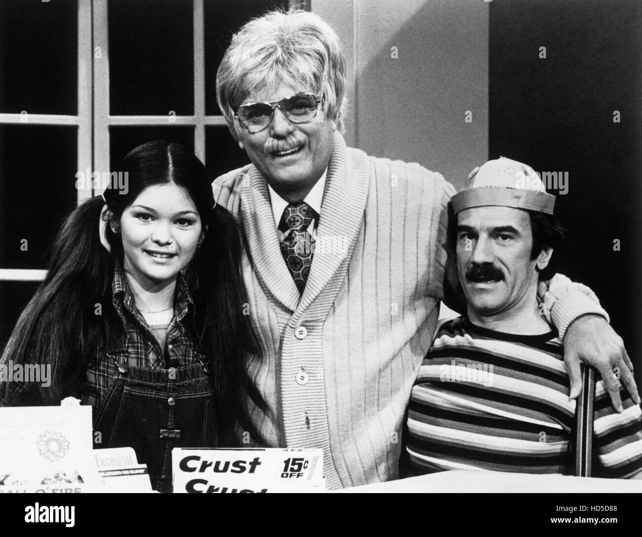 THE PETER MARSHALL VARIETY SHOW, from left: Valerie Bertinelli, Peter ...