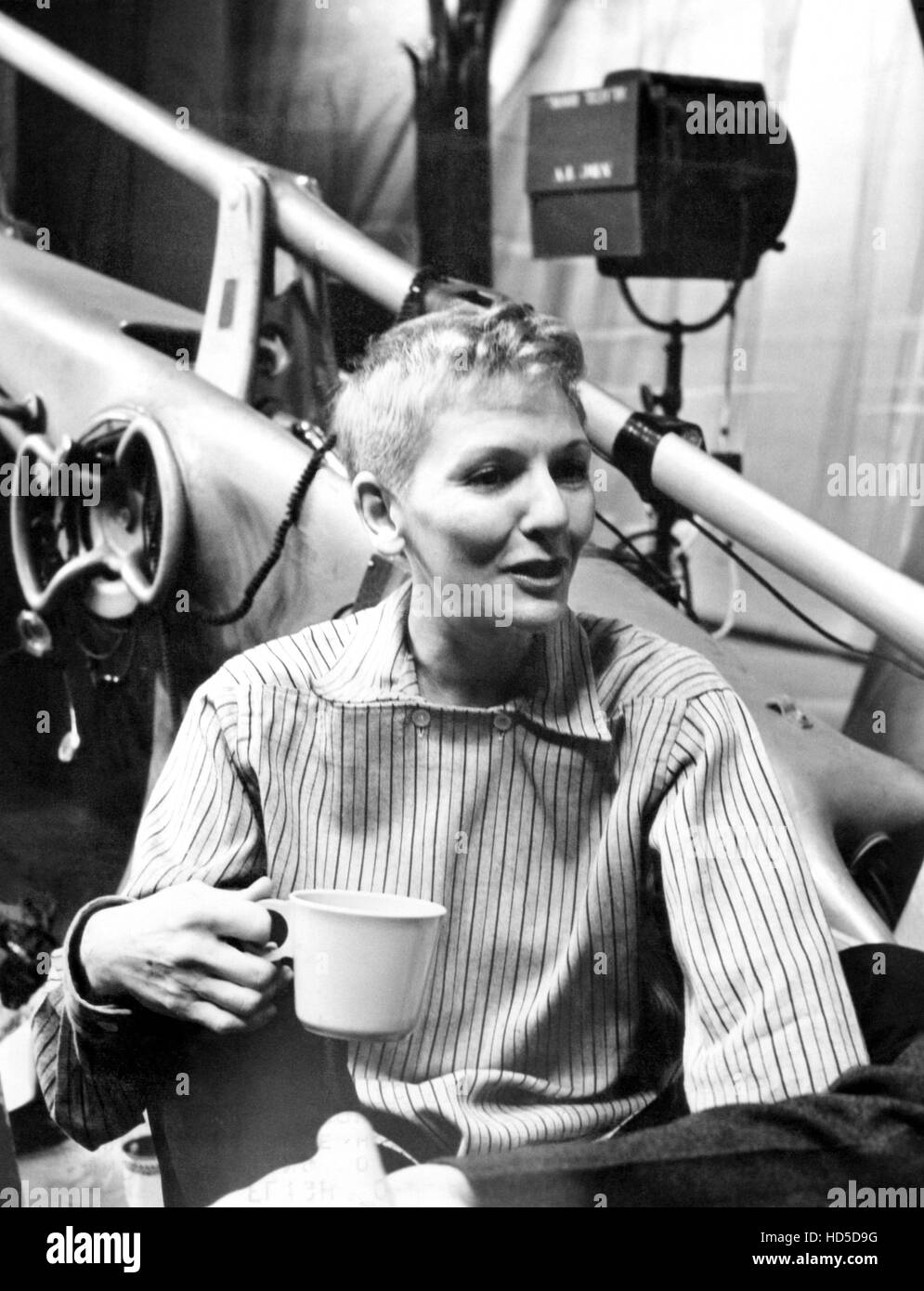 PETER PAN, Mary Martin on set, 1960 Stock Photo - Alamy