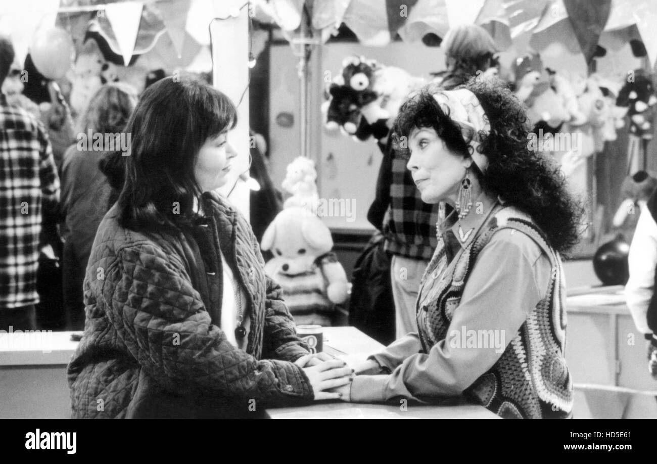 ROSEANNE, (from left): Roseanne Barr, Loretta Lynn, 'Lanford Daze ...