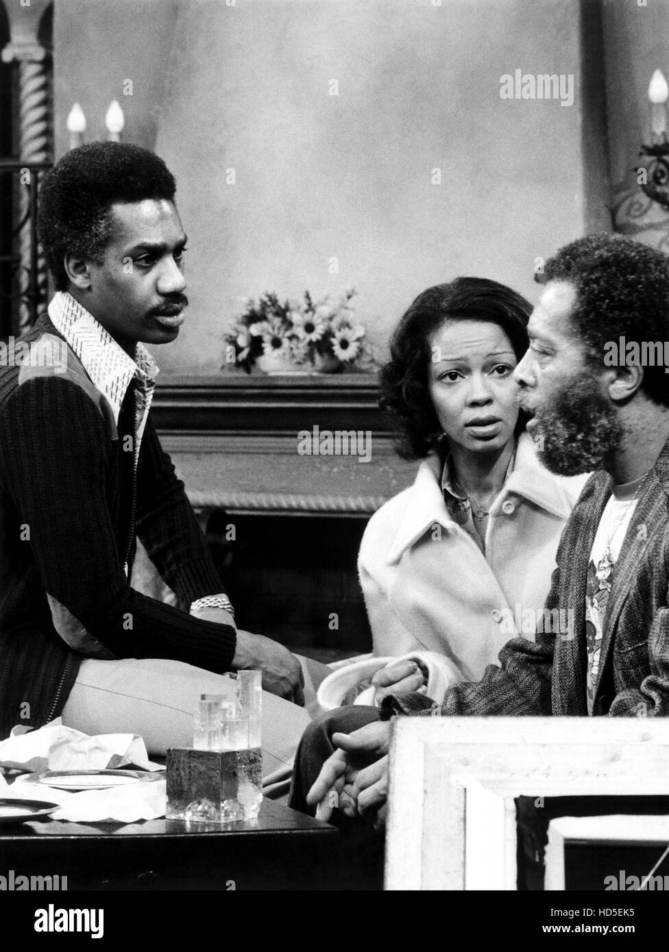 SANFORD AND SON, from left: Joe Morton, Carol Cole, Whitman Mayo in ...