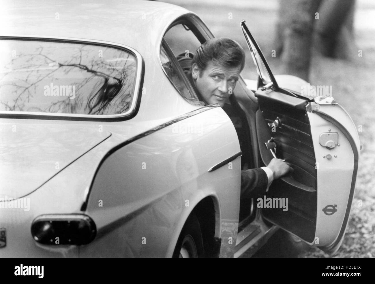THE SAINT, Roger Moore, 1962-69 Stock Photo - Alamy