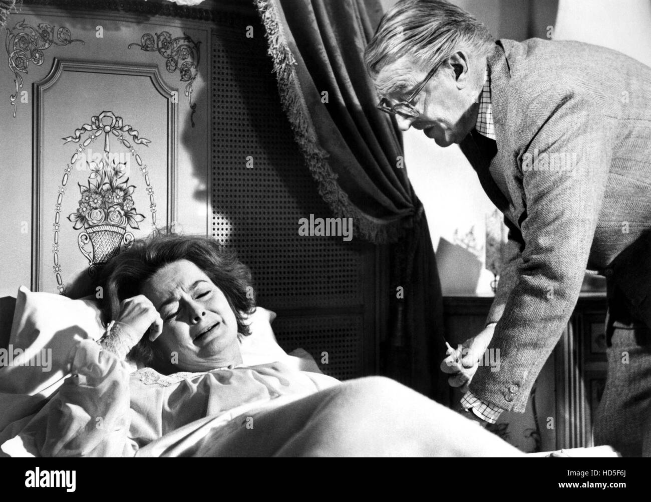THE SCREAMING WOMAN, from left: Olivia de Havilland, Walter Pidgeon, 1972 Stock Photo - Alamy