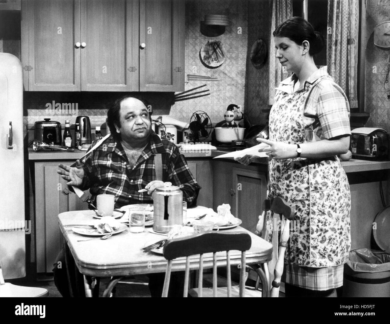 THE SUPER, from left: Richard Castellano, Ardell Sheridan, 1972 Stock ...