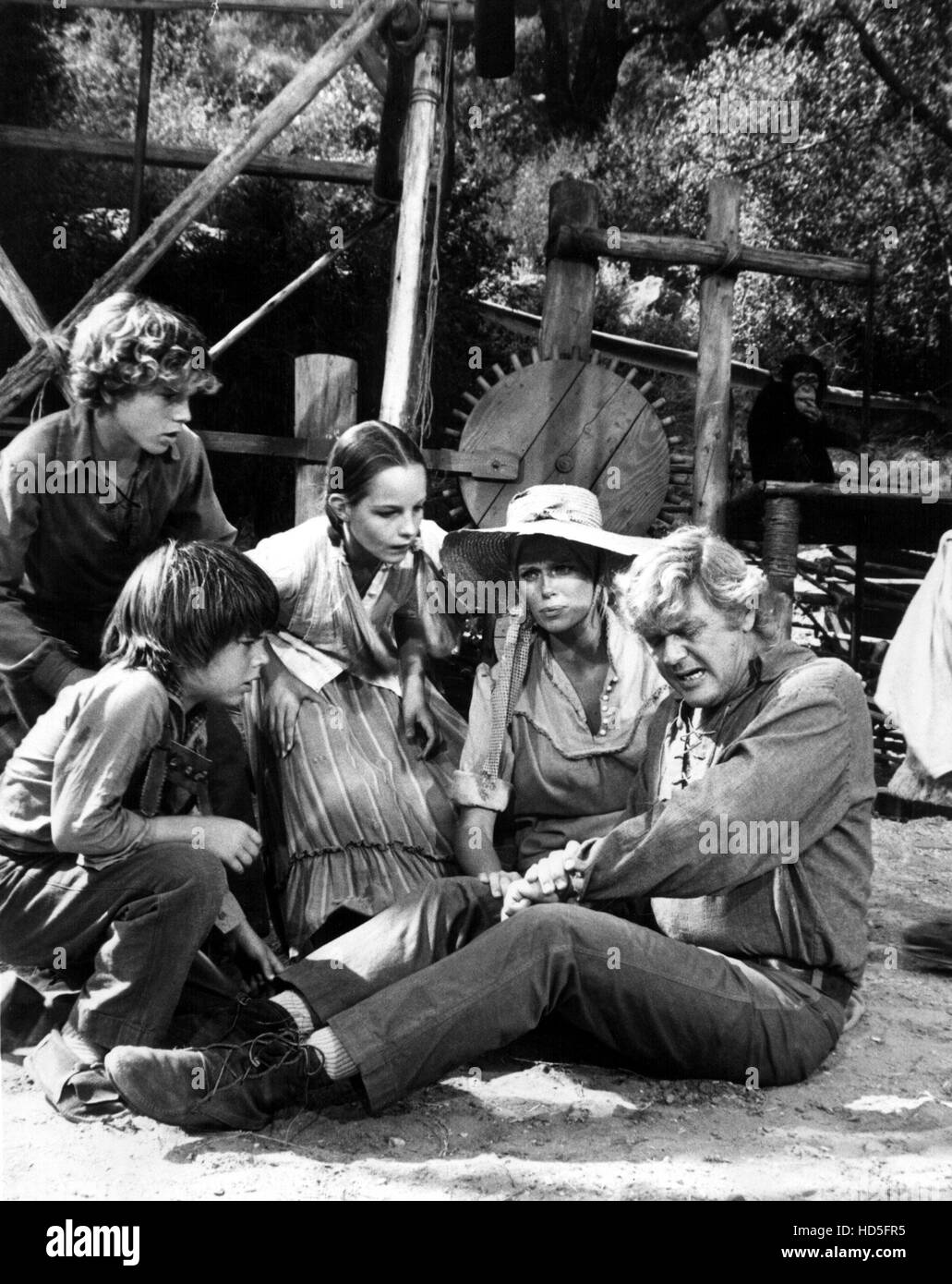 SWISS FAMILY ROBINSON, Willie Aames, Eric Olson, Helen Hunt, Pat ...