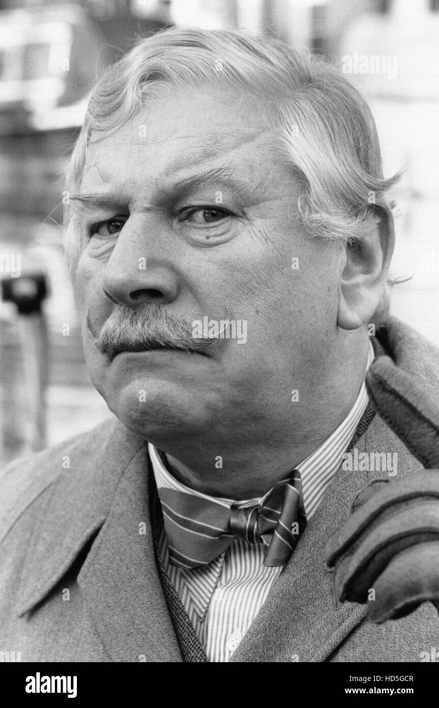 THIRTEEN AT DINNER, Peter Ustinov, aired September 19, 1985, Warner ...