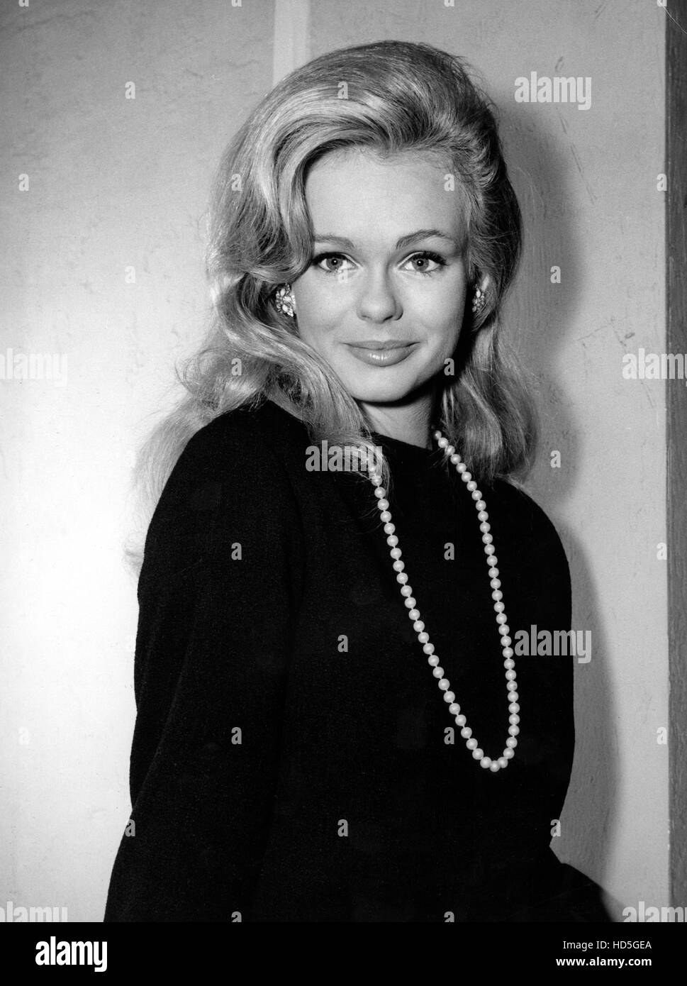 T.H.E. CAT, Lynda Day George, Ep. 'The System', aired December 16, 1966 ...