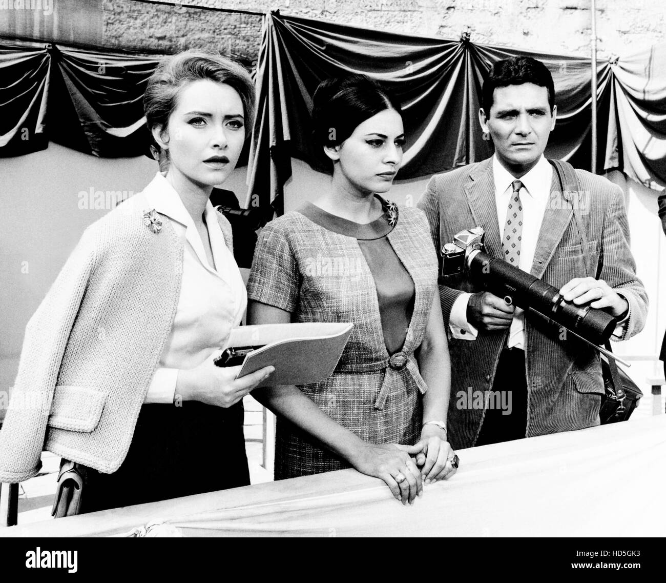 VOYAGE TO THE BOTTOM OF THE SEA, (from left): Susan Flannery, Ina Balin ...