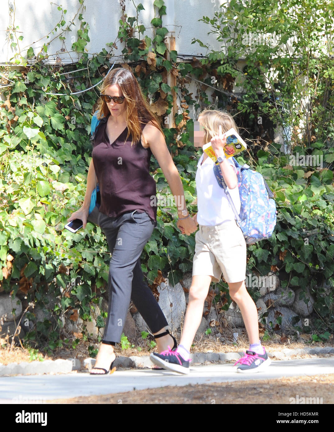 Jennifer Garner out and about with her daughters Violet Affleck and ...