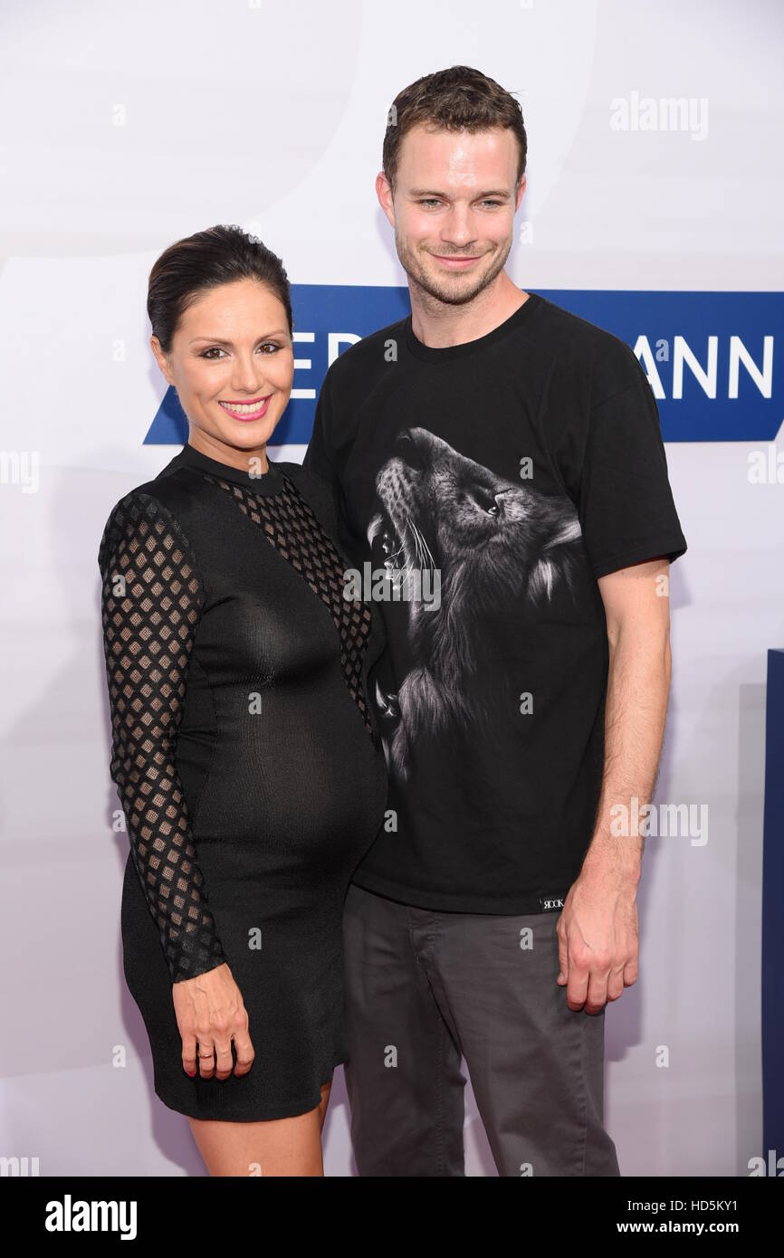 Julian khol and nazan eckes hi-res stock photography and images - Alamy