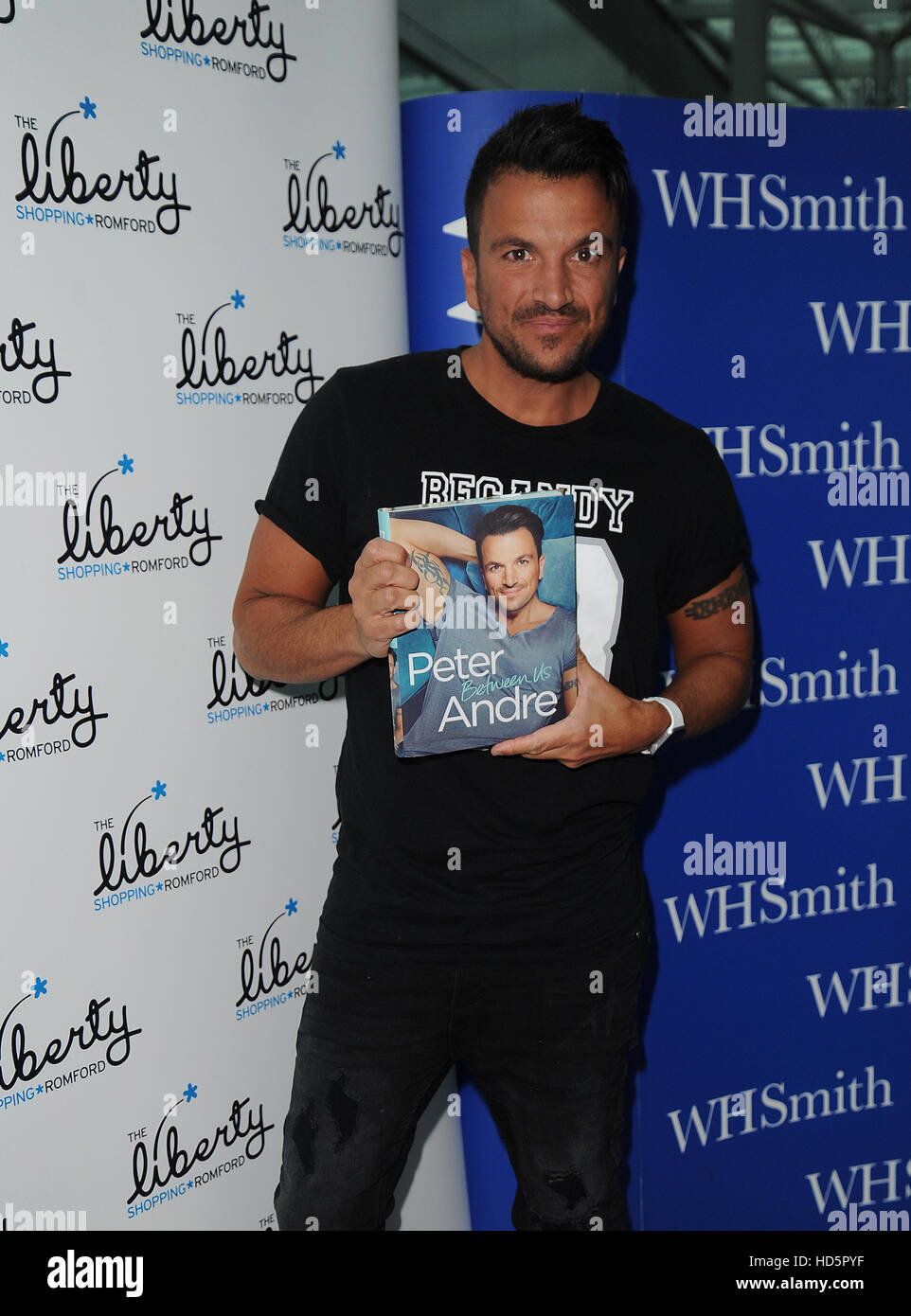 Peter Andre signs his book in WH Smiths in Romford Essex Featuring ...