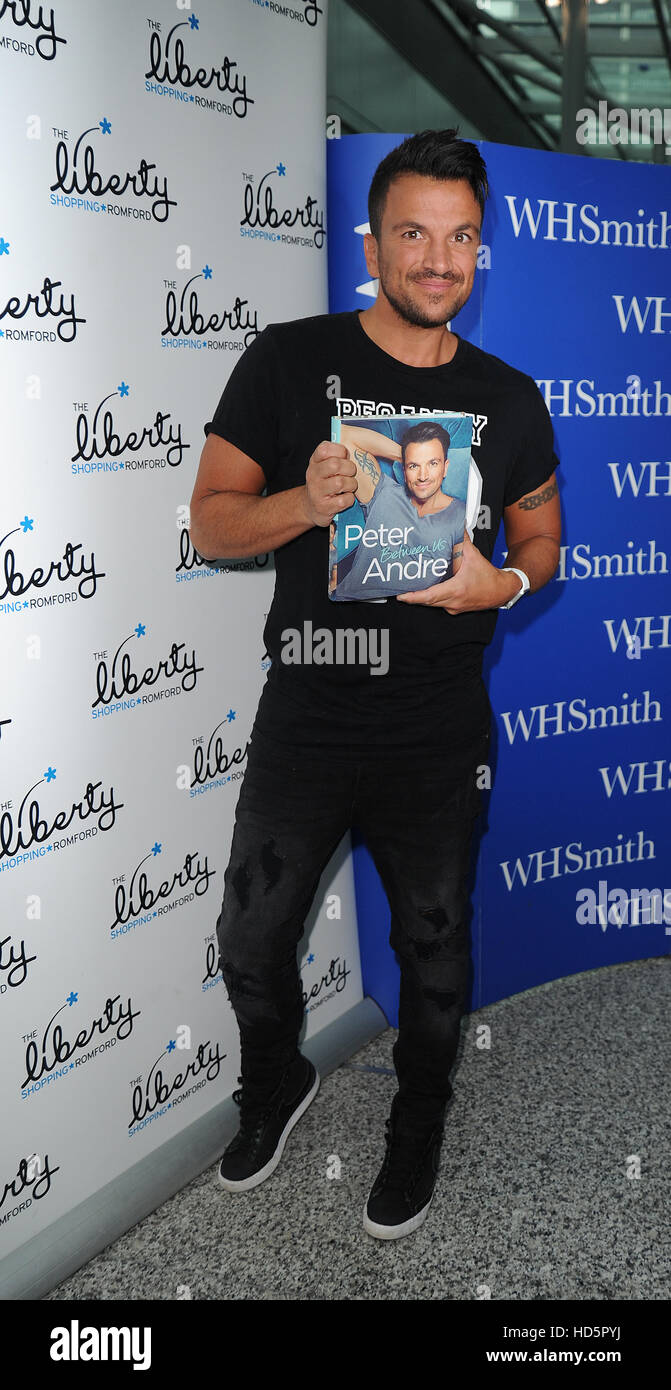 Peter Andre signs his book in WH Smiths in Romford Essex Featuring ...
