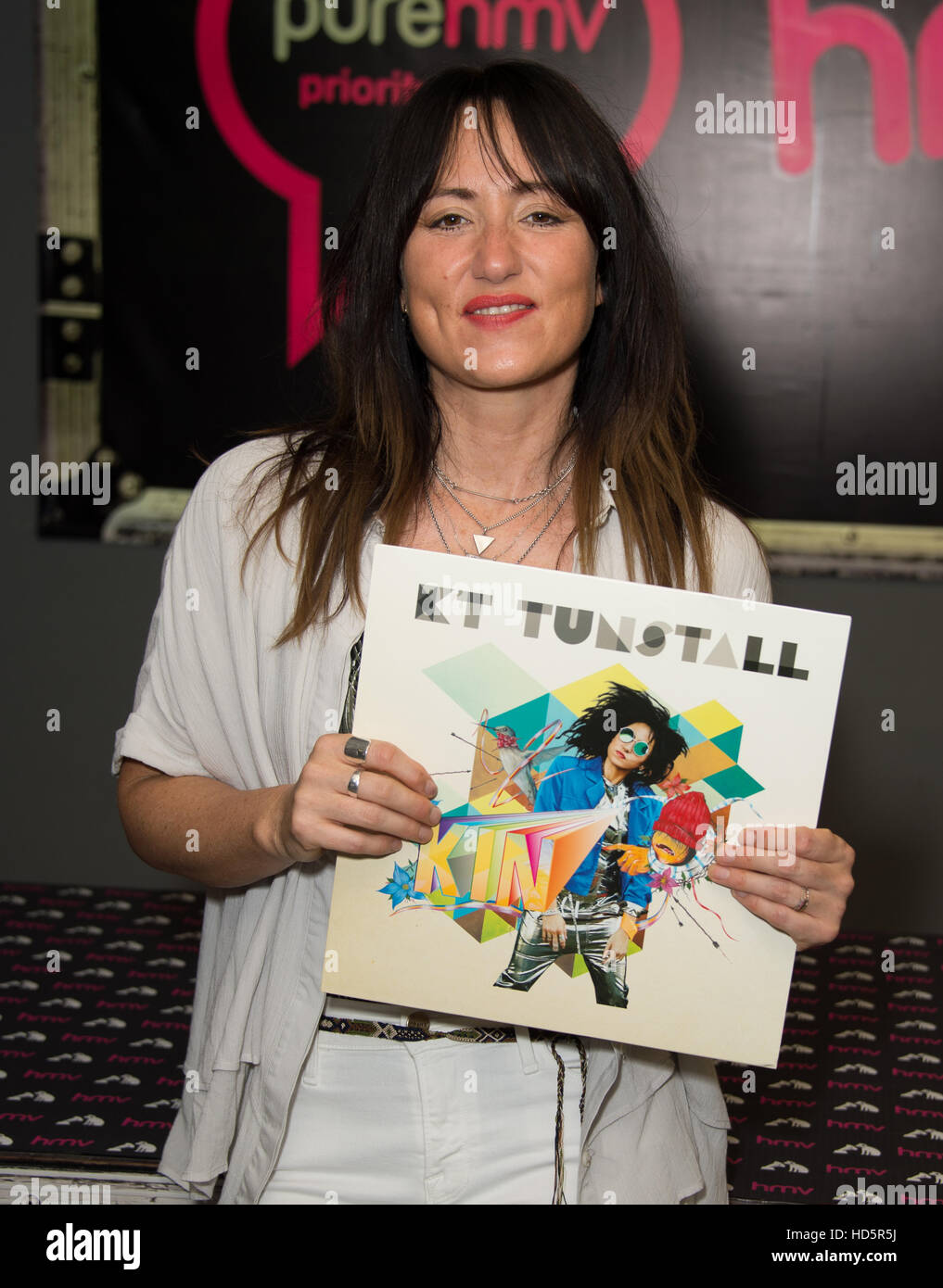 KT Tunstall perfoms and signs copies of her new album at HMV Oxford ...