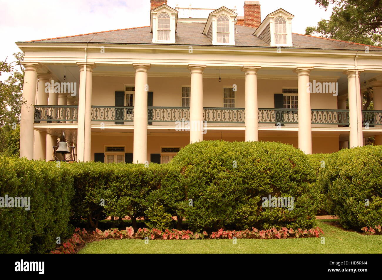 antebellum sugar plantation on the Mississippi river in LOUISIANA USA ...