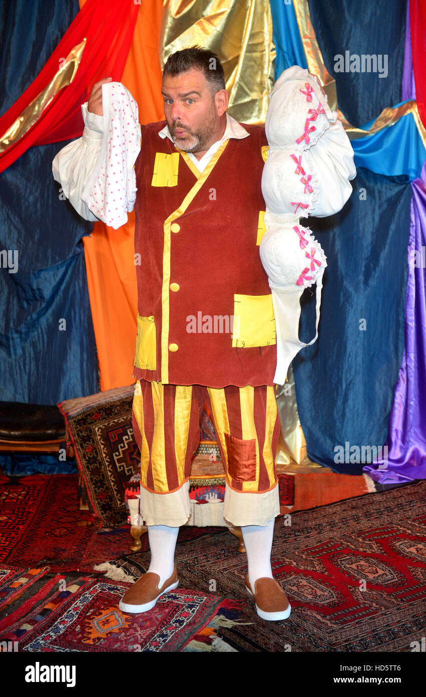 Aladdin pantomime photocall waterside theatre hi-res stock photography ...