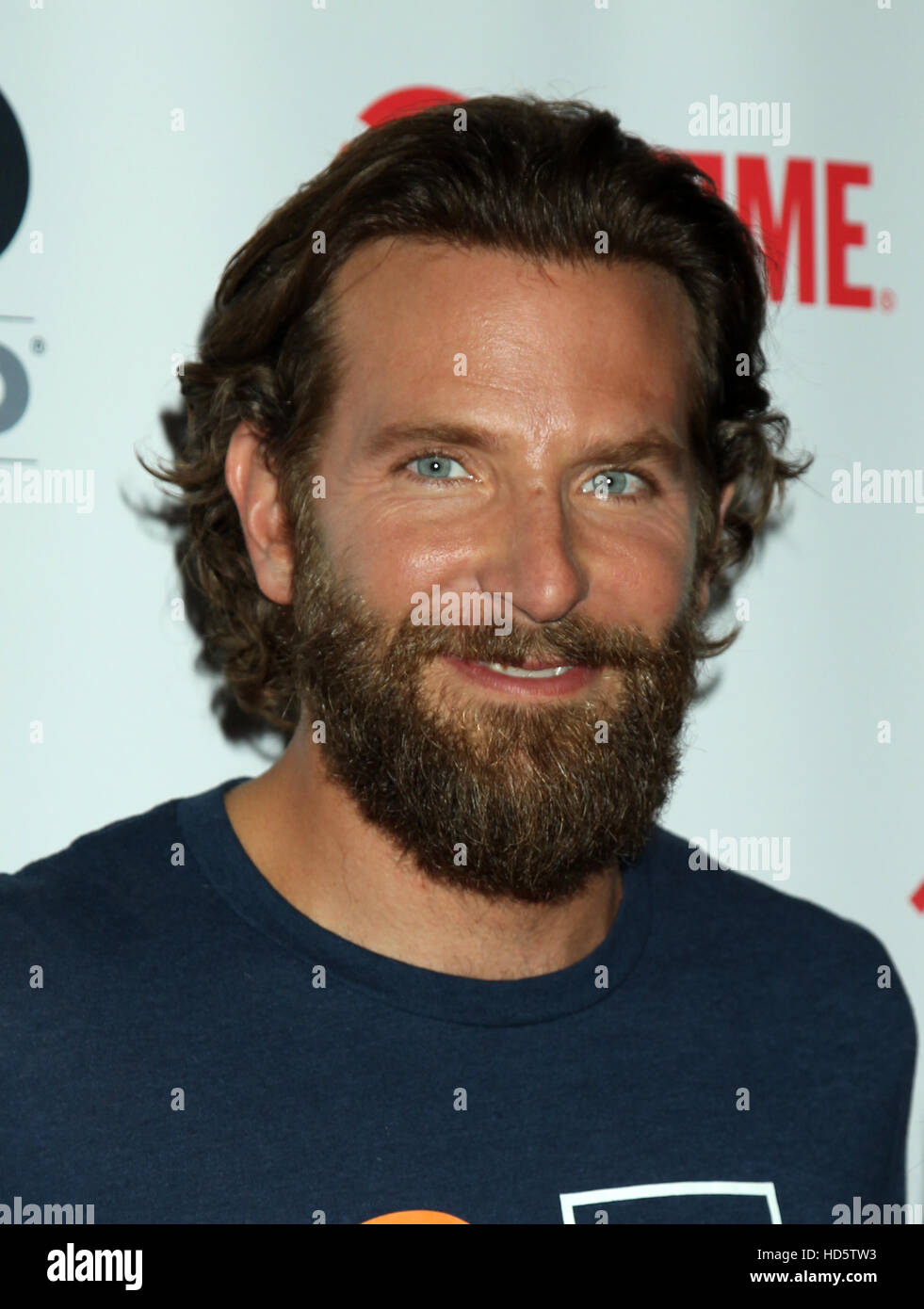 Hollywood Unites For The 5th Biennial Stand Up To Cancer (SU2C ...