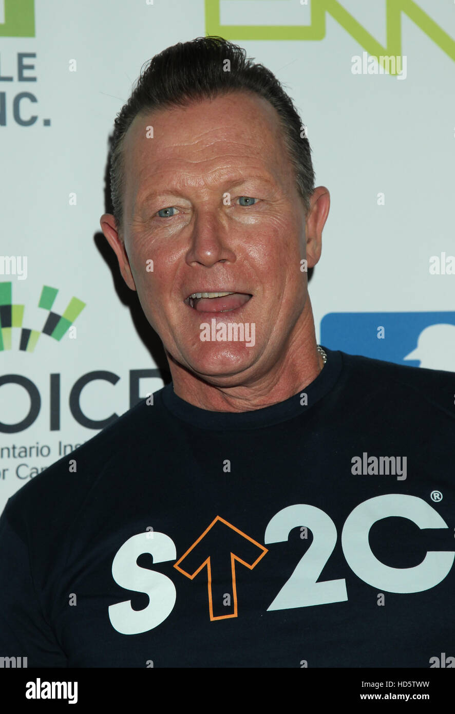 Hollywood Unites For The 5th Biennial Stand Up To Cancer (SU2C ...