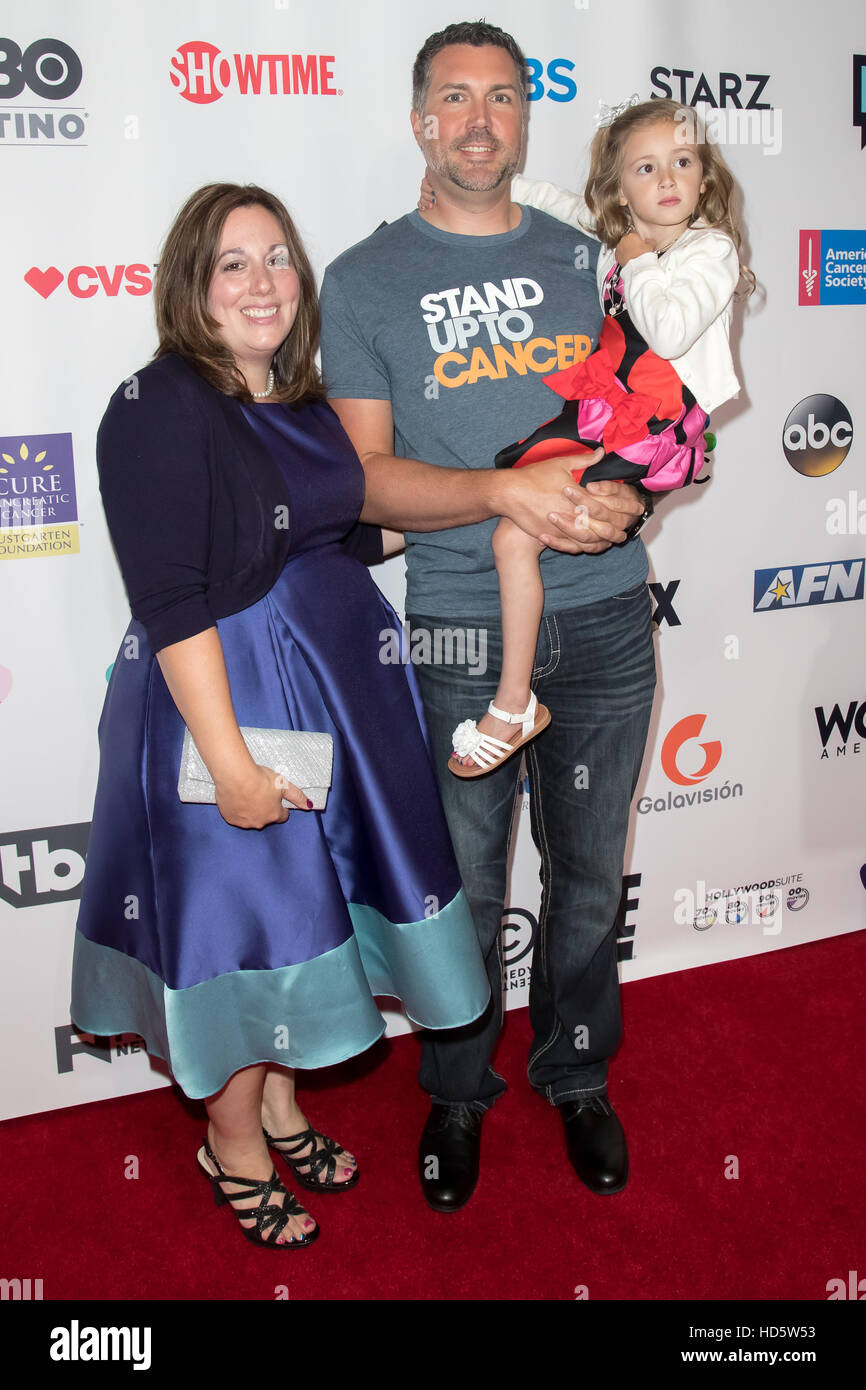 The 5th Biennial Stand Up To Cancer at Walt Disney Concert Hall ...