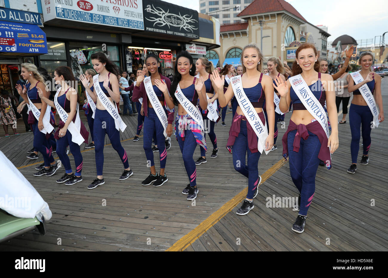 2017 Miss America Show Us Your Shoes Parade at The Boardwalk Atlantic ...