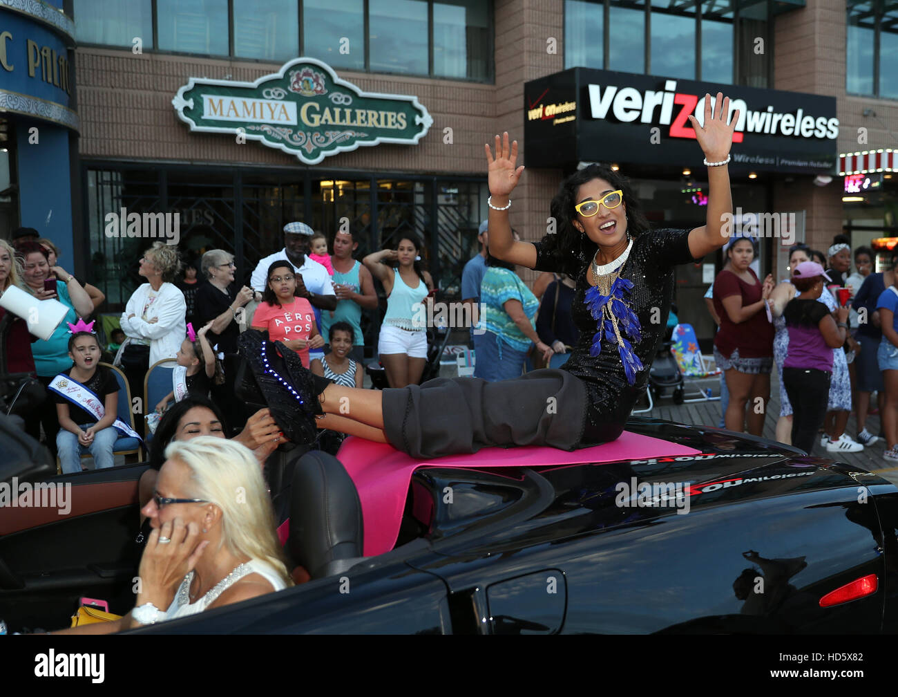 2017 Miss America Show Us Your Shoes Parade at The Boardwalk Atlantic ...