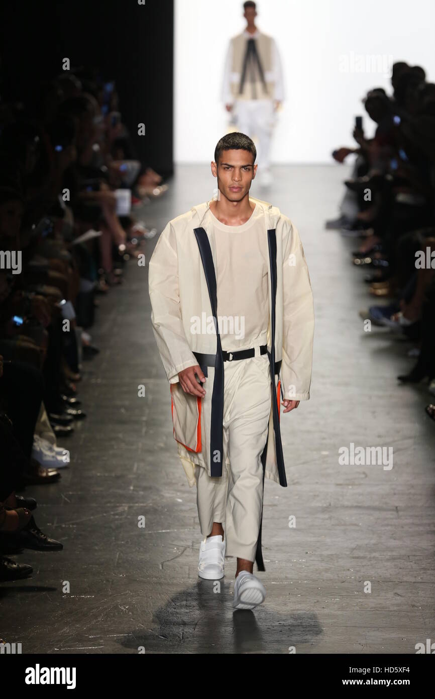 New York Fashion Week Spring/Summer 2017 - Academy of Art University ...