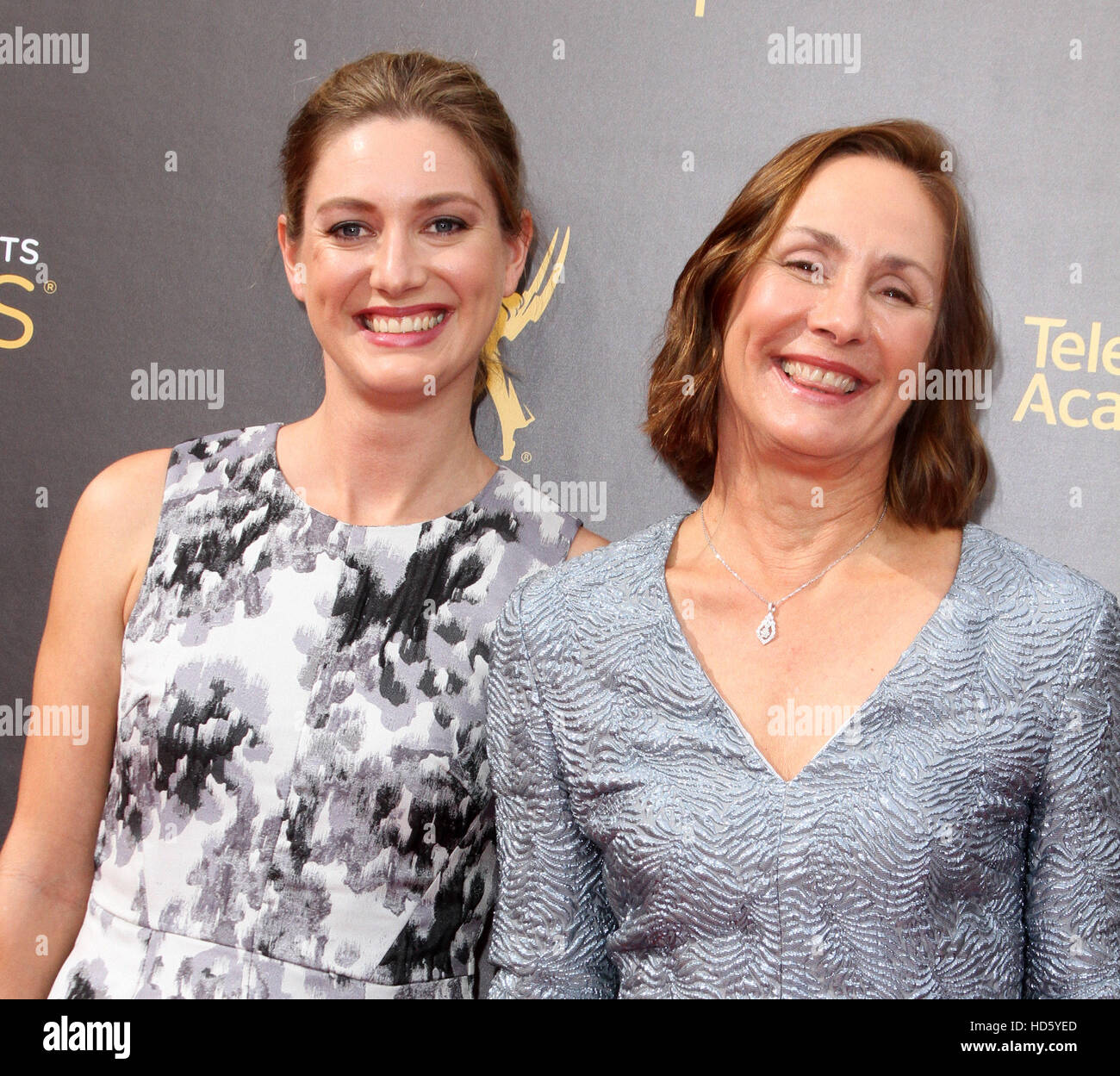 Zoe perry and laurie metcalf hi-res stock photography and images - Alamy