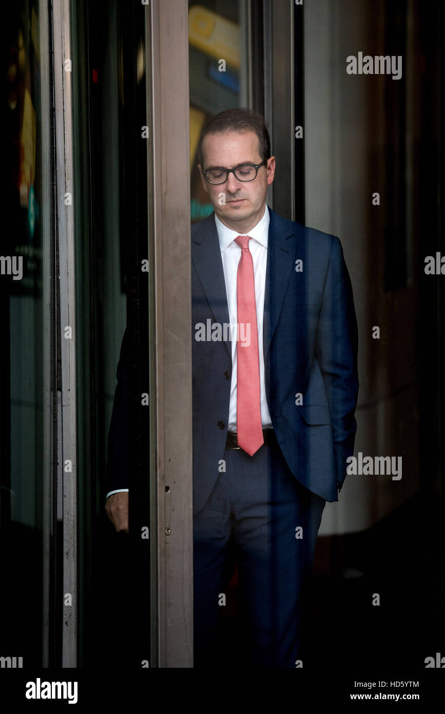 Andrew smith mp hi-res stock photography and images - Alamy