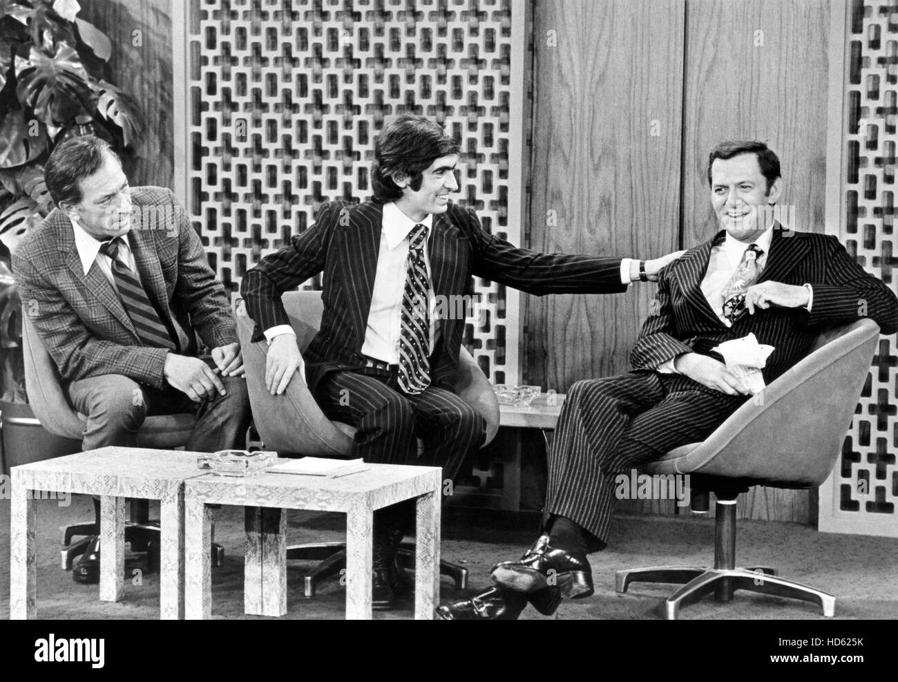 THE ODD COUPLE, (from left): Jack Klugman, David Steinberg, Tony ...