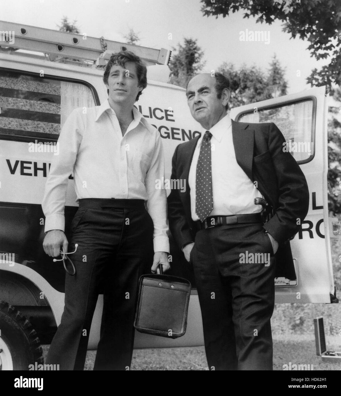 POLICE SURGEON (aka DR. SIMON LOCKE), from left: Sam Groom, Larry Mann ...