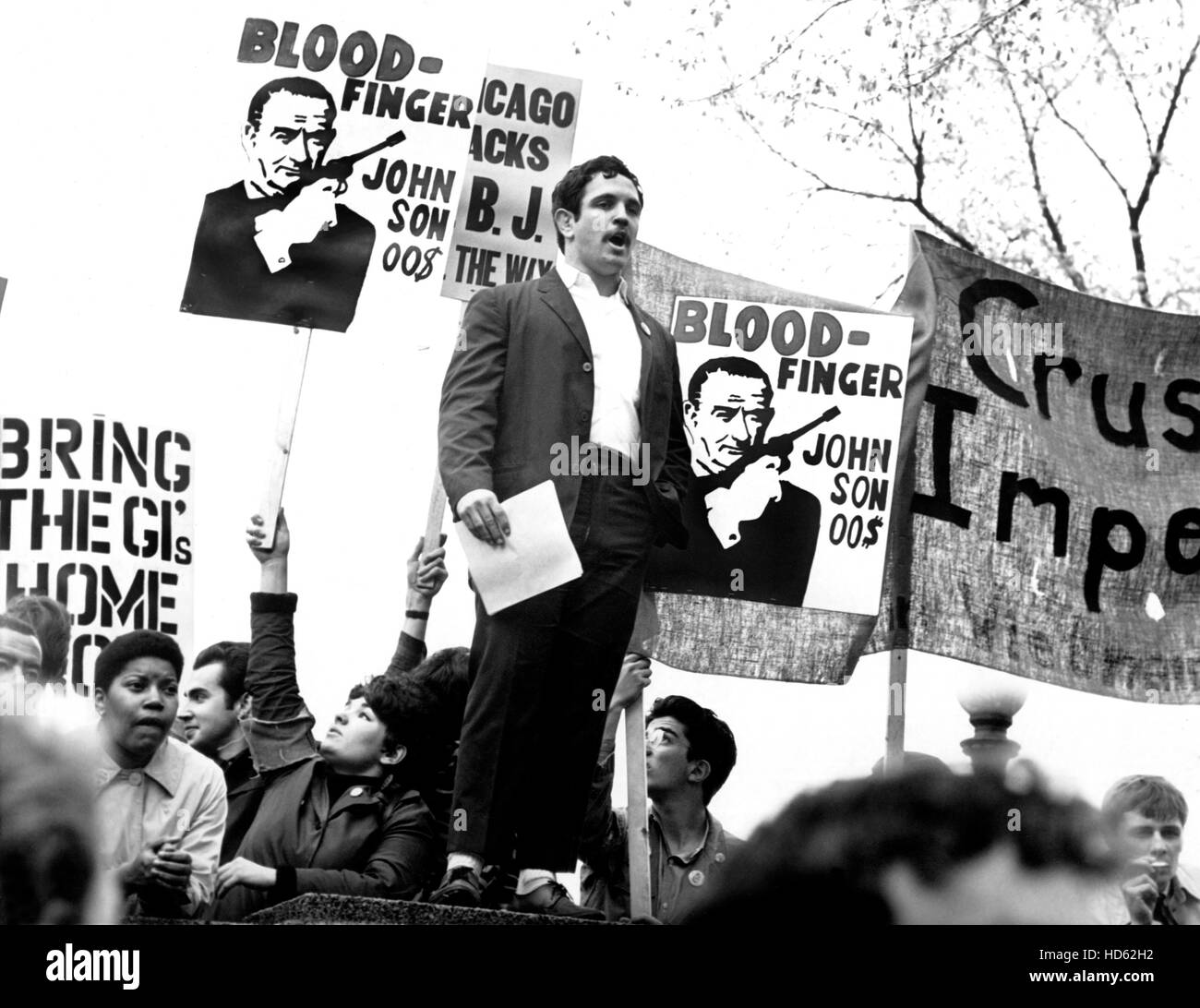 POLITICS: THE OUTER FRINGE, Steve Baum (center), with demonstrators in ...