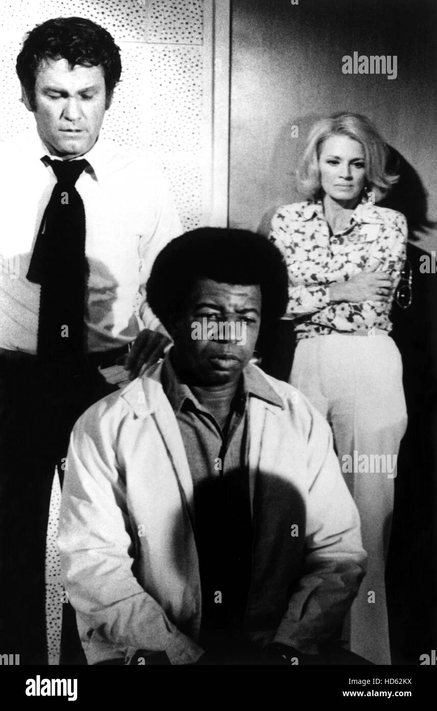POLICE WOMAN, (from left): Earl Holliman, Hal Williams, Angie Dickinson ...