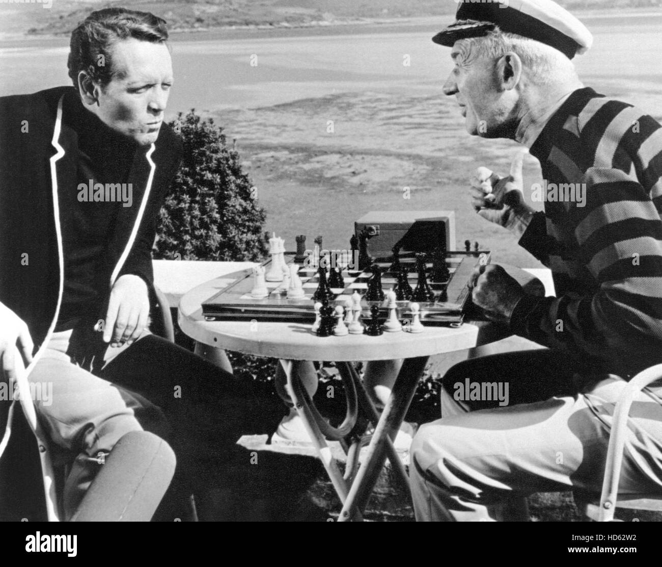 THE PRISONER, Patrick McGoohan (left), 1967-68 Stock Photo - Alamy