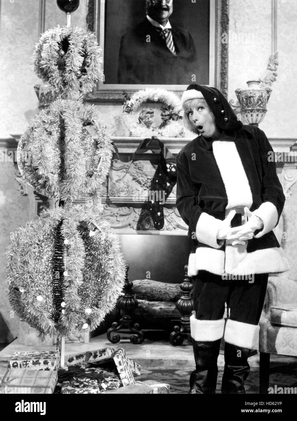 THE PRUITTS OF SOUTHAMPTON, Phyllis Diller, 'Santa Was A Lady', (Season ...