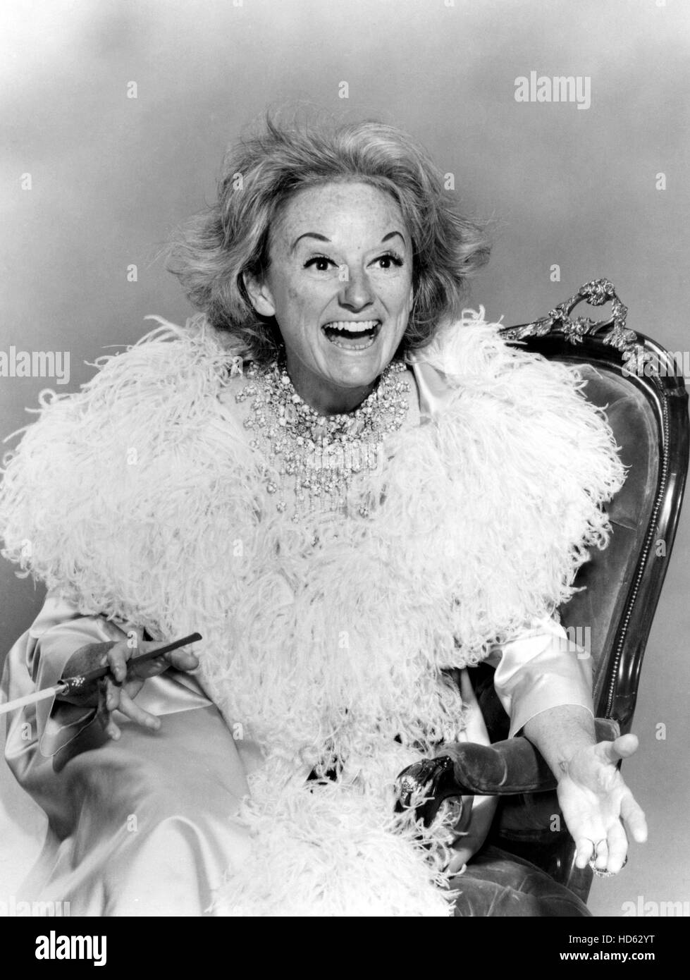 THE PRUITTS OF SOUTHAMPTON, Phyllis Diller, 1966-67 Stock Photo - Alamy