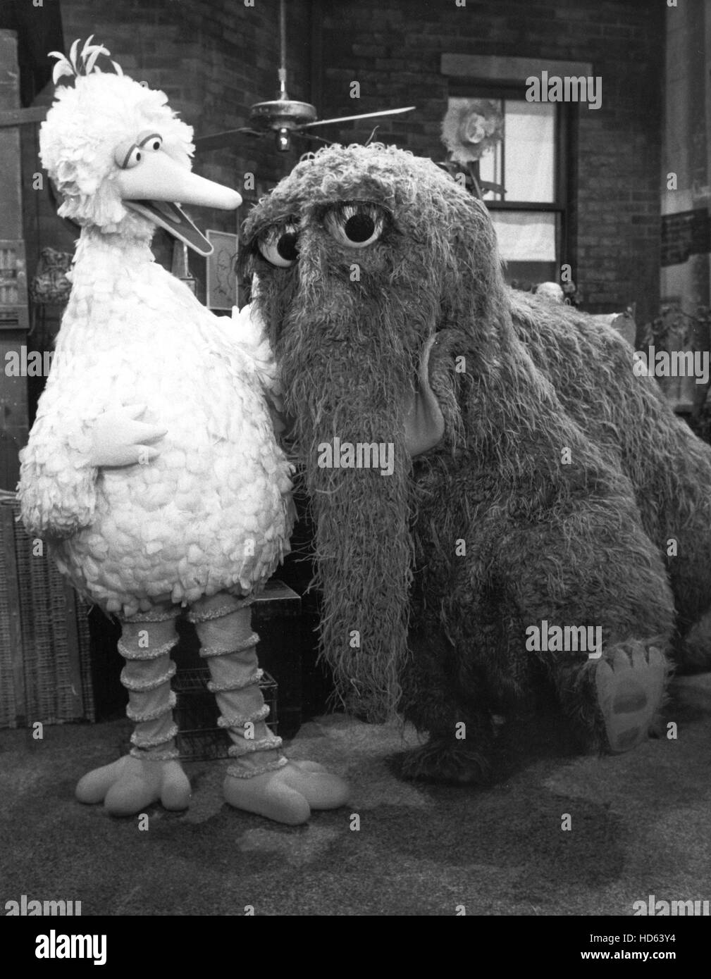 SESAME STREET, Big Bird, Snuffleupagus, 1969-Present Stock Photo - Alamy