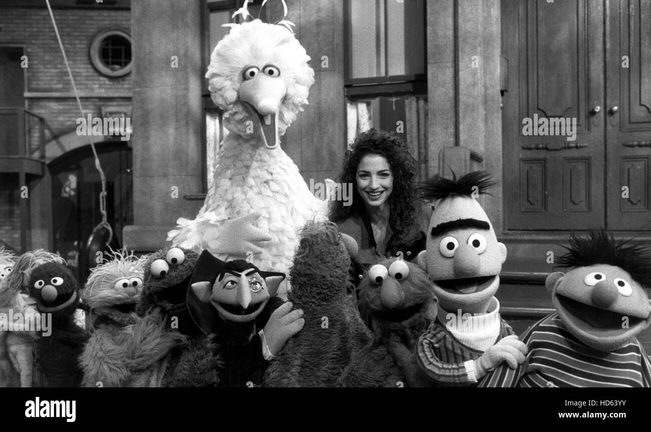 Big bird sesame street Black and White Stock Photos & Images - Alamy