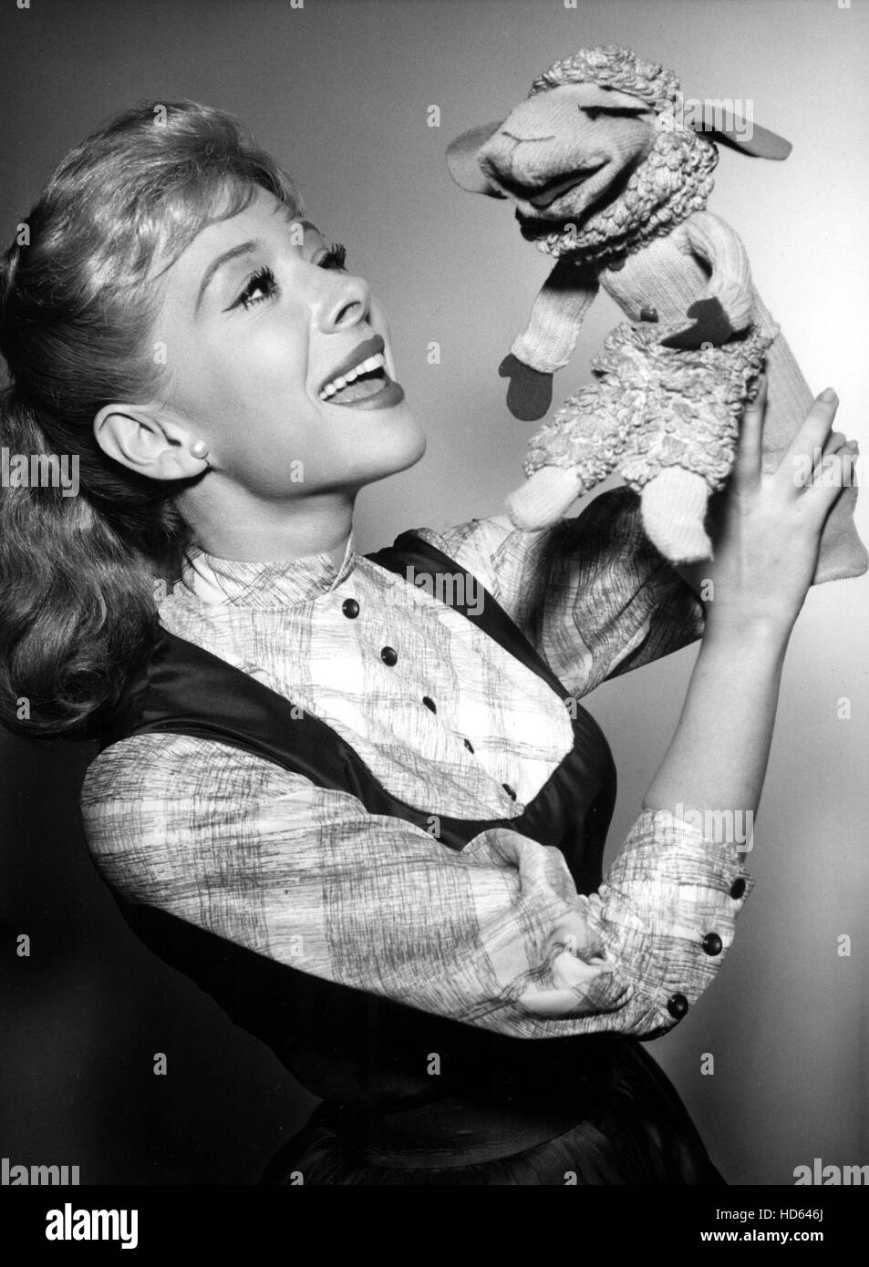 SHARI LEWIS SHOW, Shari Lewis, Lamp Chop, 1960-1963 Stock Photo - Alamy SHARI LEWIS SHOW, Shari Lewis, Lamp Chop, 1960-1963 Stock Photo - Alamy