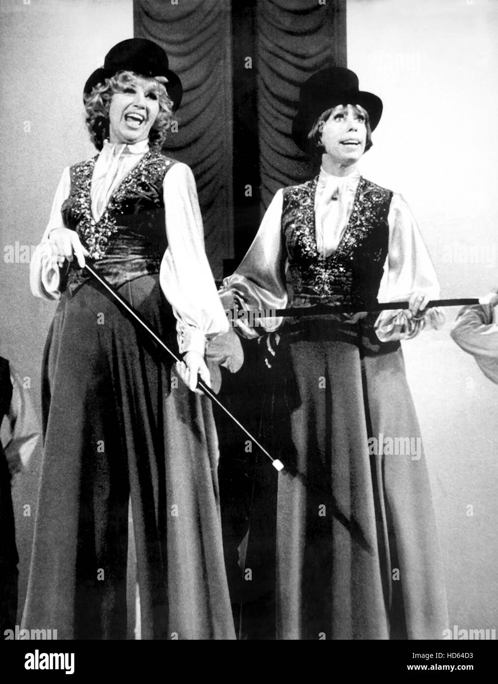 SILLS AND BURNETT AT THE MET, Beverly Sills, Carol Burnett in rehearsal ...