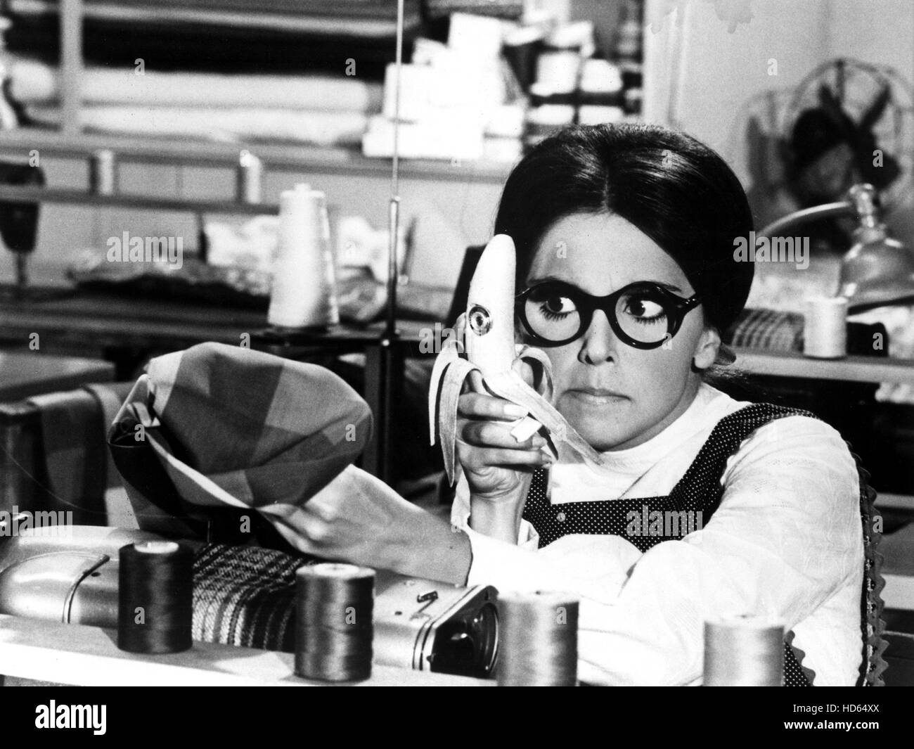 THAT GIRL: 'Mission: Improbable,' Marlo Thomas, 1966-1971 [1969 episode ...