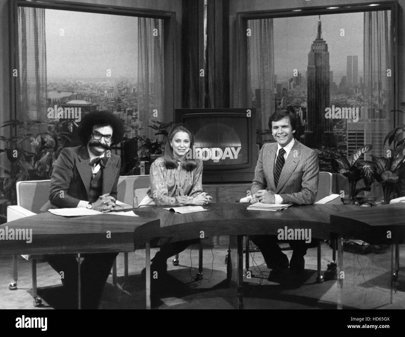 TODAY SHOW, Gene Shalit, Jane Pauley, Tom Brokaw, show off new set ...