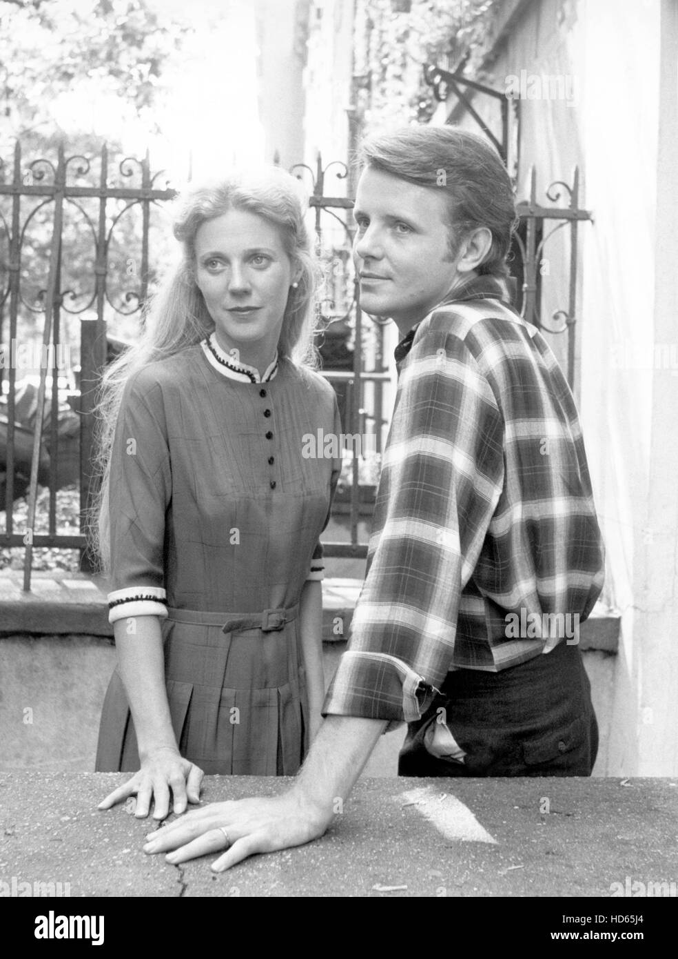 TOO FAR TO GO, Blythe Danner, Michael Moriarty, 1979 Stock Photo - Alamy