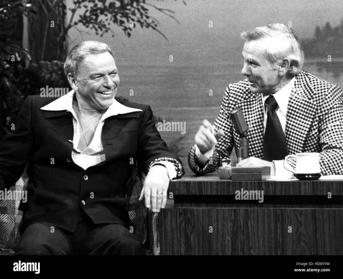 THE TONIGHT SHOW STARRING JOHNNY CARSON, Frank Sinatra, Johnny Carson ...