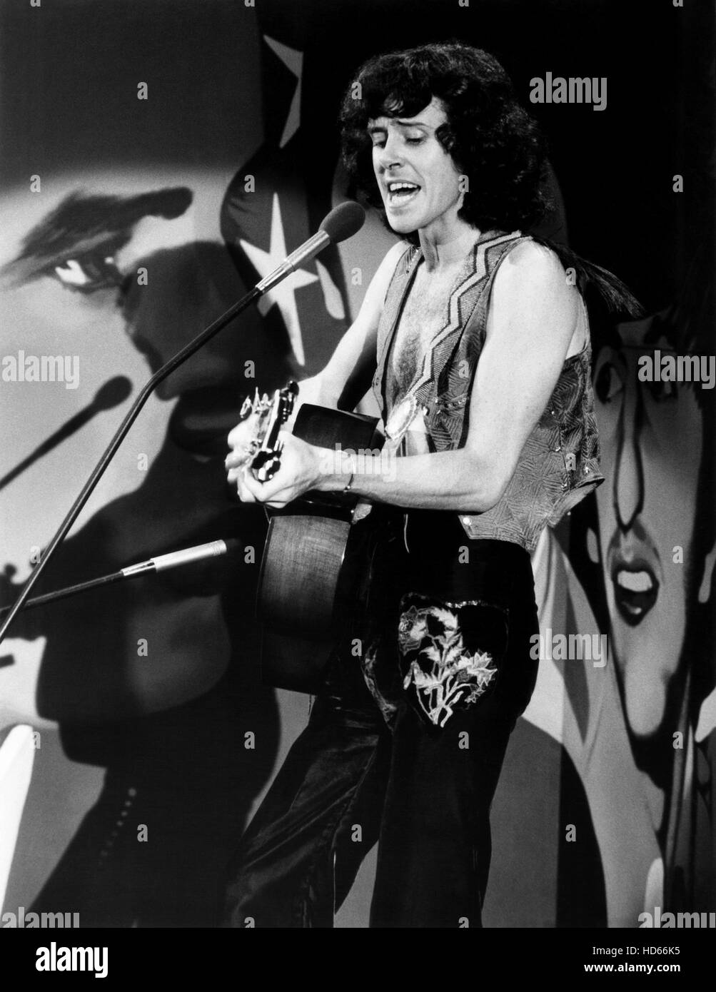 WIDE WORLD: IN CONCERT, Donovan, aired December 6, 1974 Stock Photo - Alamy