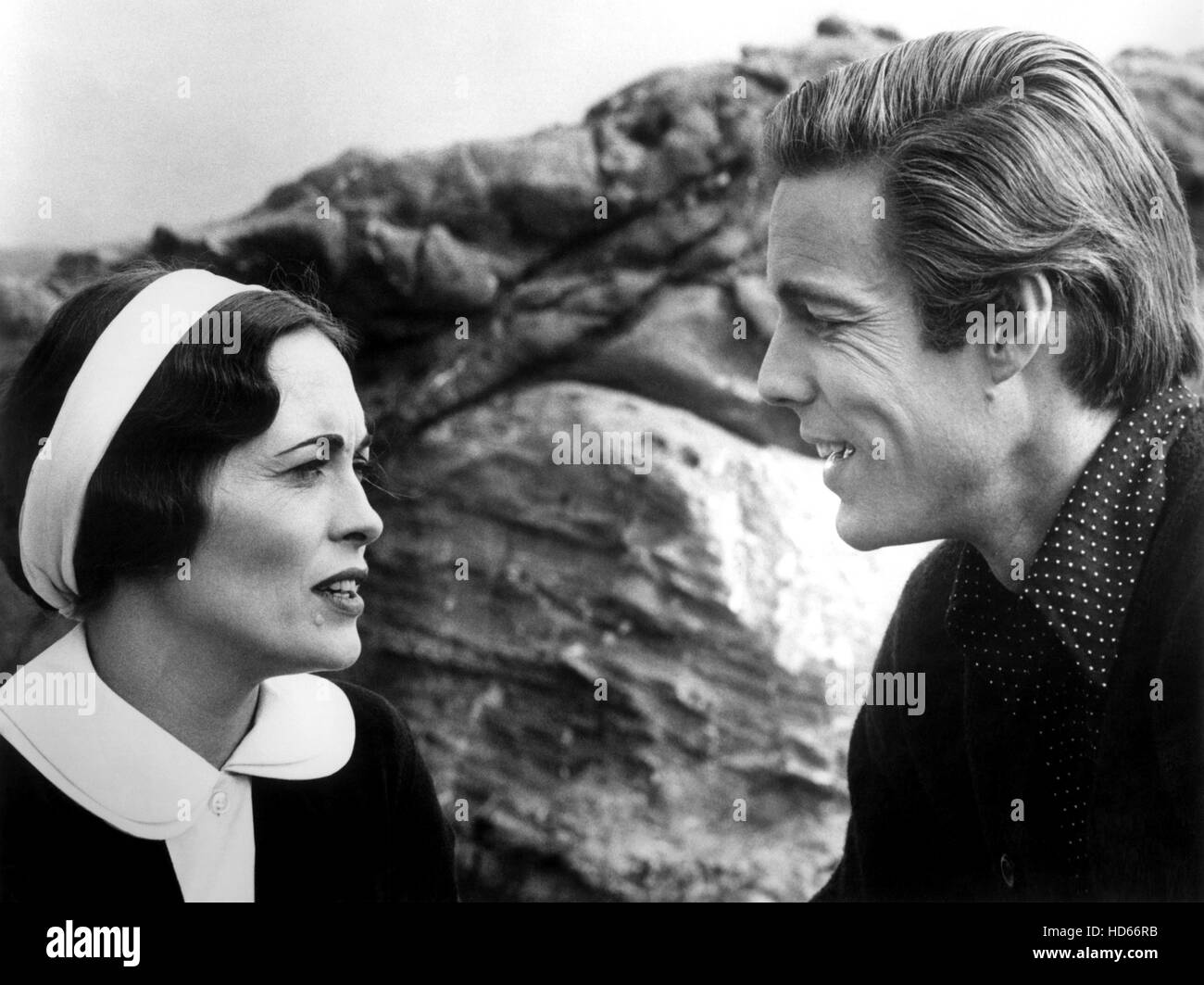 THE WOMAN I LOVE, from left: Faye Dunaway, Richard Chamberlain, 1972 ...