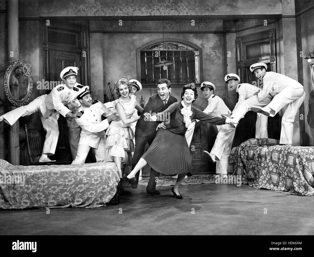 WONDERFUL TOWN, Jacquelyn McKeever, Sydney Chaplin, Rosalind Russell ...