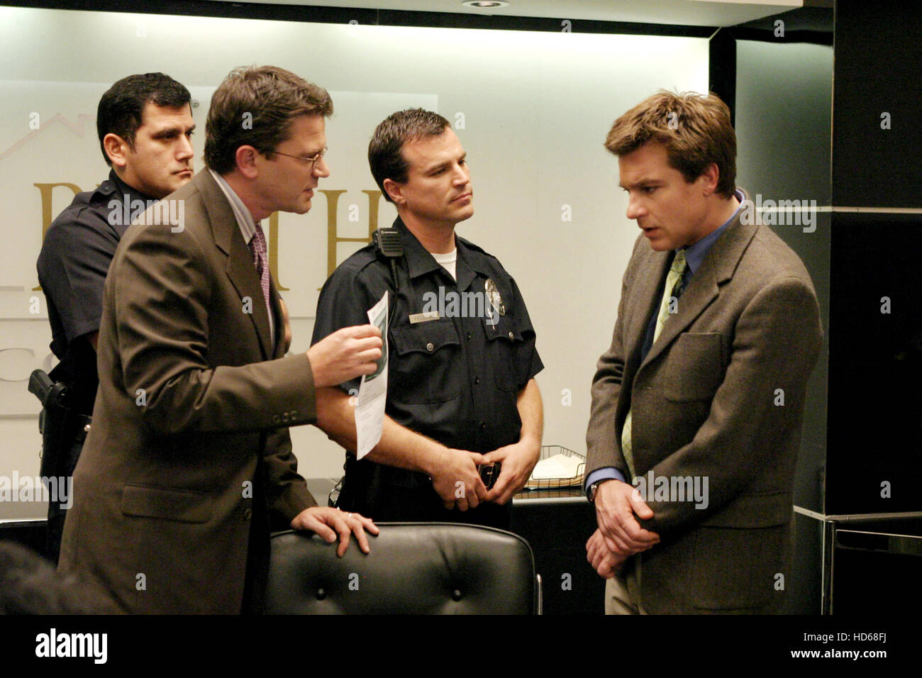 ARRESTED DEVELOPMENT, John Michael Higgins (second from left), Jason ...