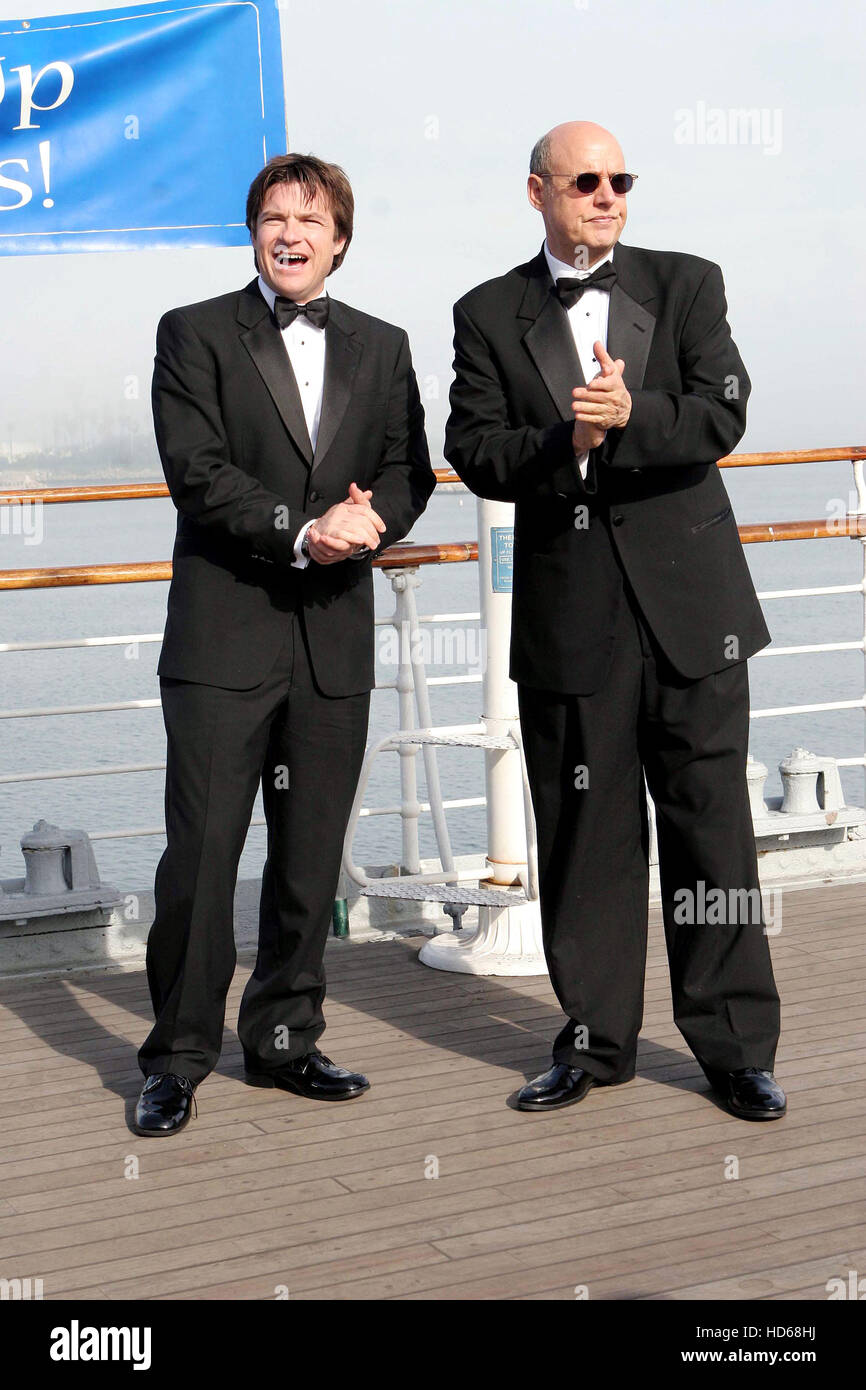 ARRESTED DEVELOPMENT, Jason Bateman, Jeffrey Tambor, 'Exit Strategy ...