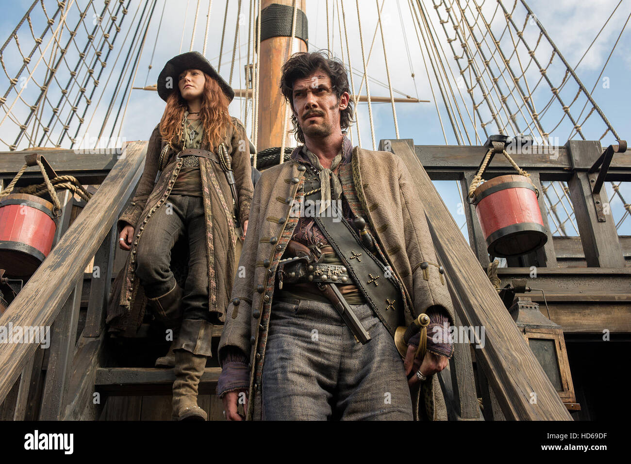 BLACK SAILS, (from left): Clara Paget, Toby Schmitz, (Season 3, 2016 ...